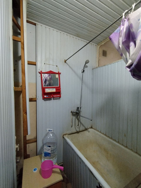 Гагрина Кирпичный дом 3 этаж 3 комнаты
