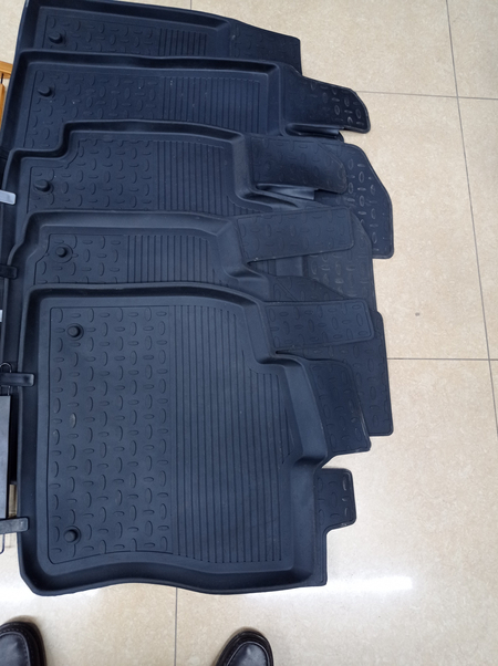 Автомагазин CarFit реализует коврики для машин Киа,Хундай,Тойота