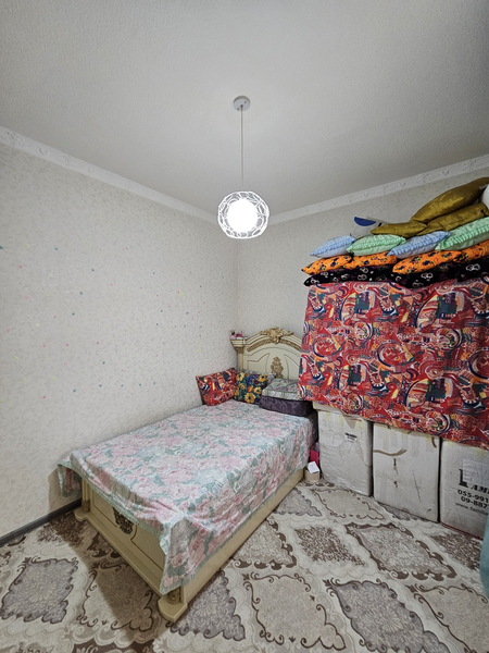 Срочно.  Продаётся 3-х комнатная квартира.