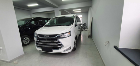 Jac m4 restayling hyundai
