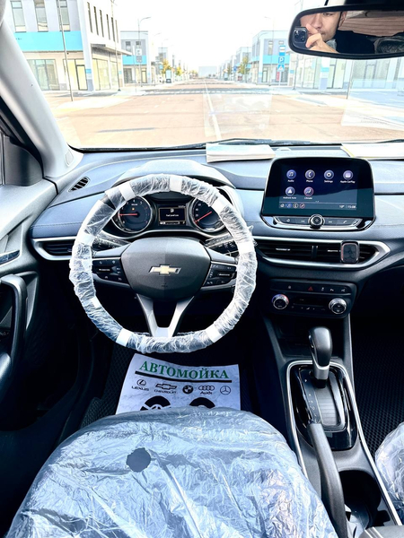 TRACKER 2 2023Yil  Premier Full Avtomat Avto kredit bank orqali 1kunda