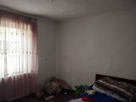 Yuqori chirchiq Yangi bozorda 15.5so'tix Uy sotiladi