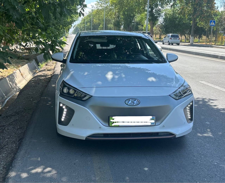 Электромобиль Hyunday ioniq ful pozitiya