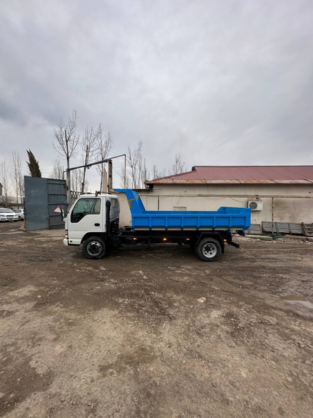 Продается isuzu 2014