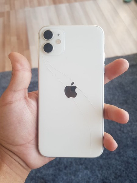 Iphone 11 yahsh sastayaniya