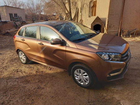 Lada Xray satiladi