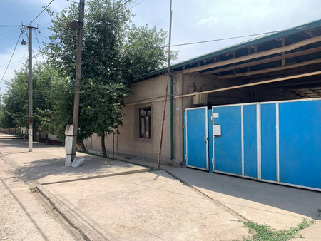 Uchastka sotiladi toshmoreda