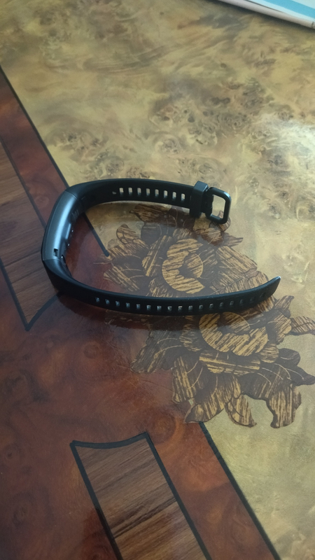 Фитнес браслет Huawei band Pro 4