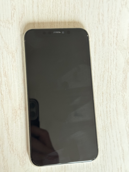 iPhone 11 (kafolati bilan)