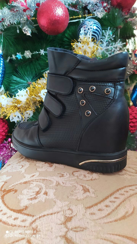 Продам зимнии сапоги