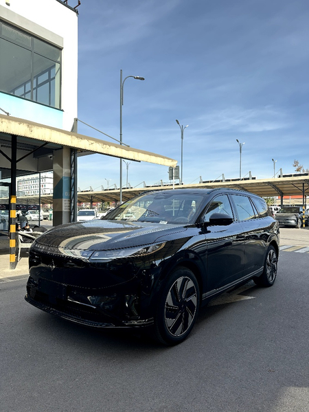 Dongfeng eπ008 full