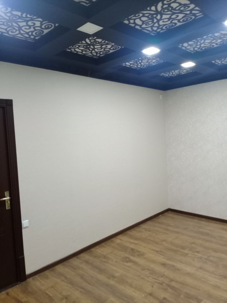 Юнусобад3 базар 80м² 3 комнаты с мебелью 2я линия от дороги