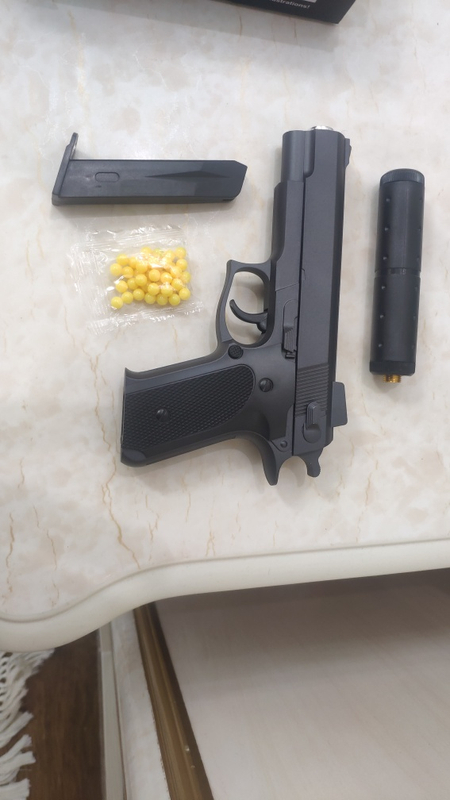 Pistolet temirdan uq