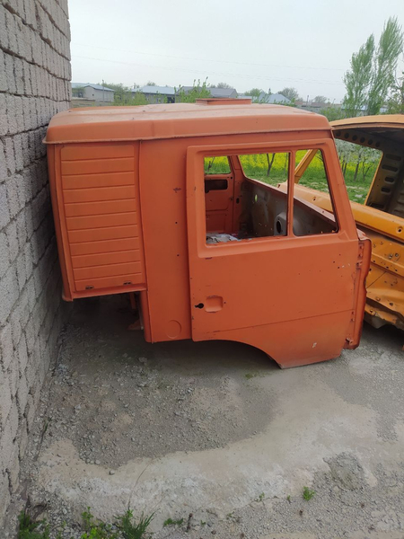 Kamaz spalniy kabina sotiladi