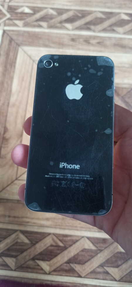 Iphone 4 sotiladi