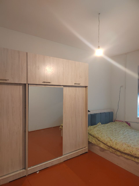Продается коттедж, 6 соток,4 комнаты напротив Муаттар тонг, город Буха