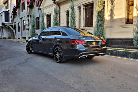 Mercedes W212 Небитая Full Позиция 2011 Состаяние Какновый