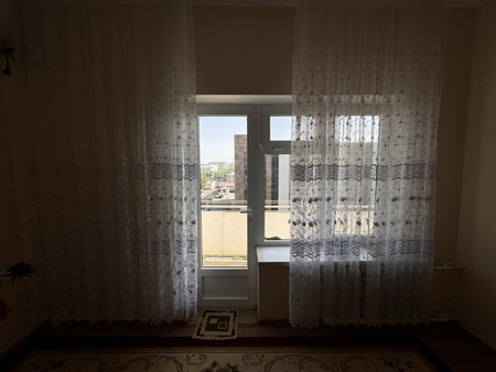 Продается 2 х комнатная квартира возле крытого рынка