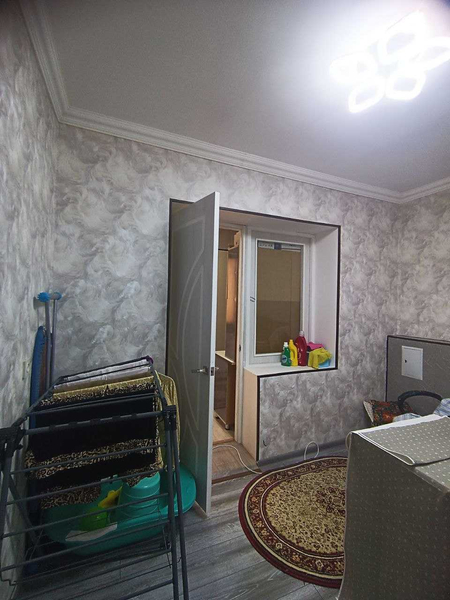 Эълон№4256  2  хона 3 хона қилинган квартира.