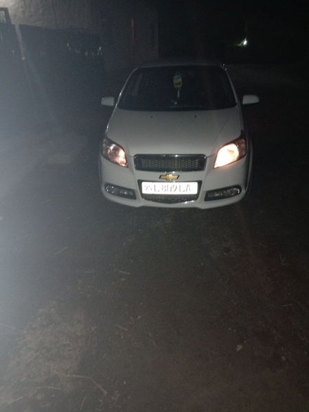 Nexia 3 satiladi