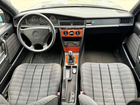 Mercedes   Е-190