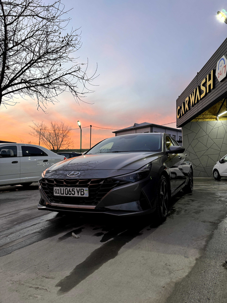 Hyundai Elantra luxe full 2L