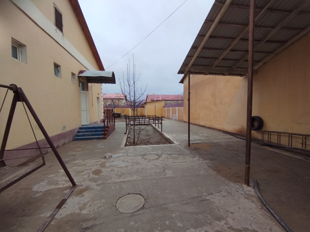 Farxod savxoz dustlik 2014 kateji sotiladi , 2 sotix chorvog'i bn.