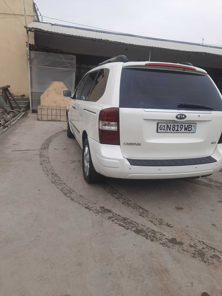 Продается КИА карнивал автомат 2006 г дизель