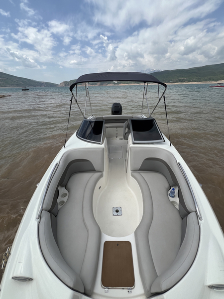Продается американский катер CHAPARRAL