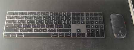 Apple Magic Keyboard 2 + Apple Magic Mouse 2
