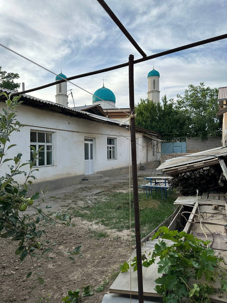 Ажойиб ва кулай жойда ховли сотилади