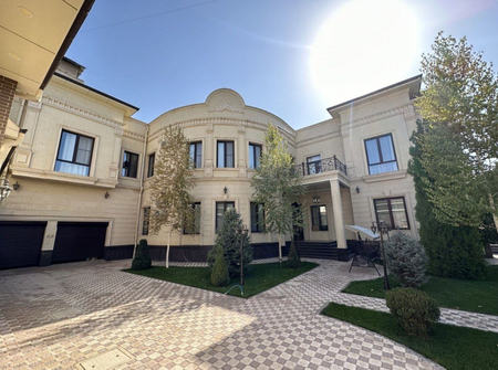 Дом в аренду сдается Яккасарайский район ул. Юсуф Хос Хаджиб
10 комнат