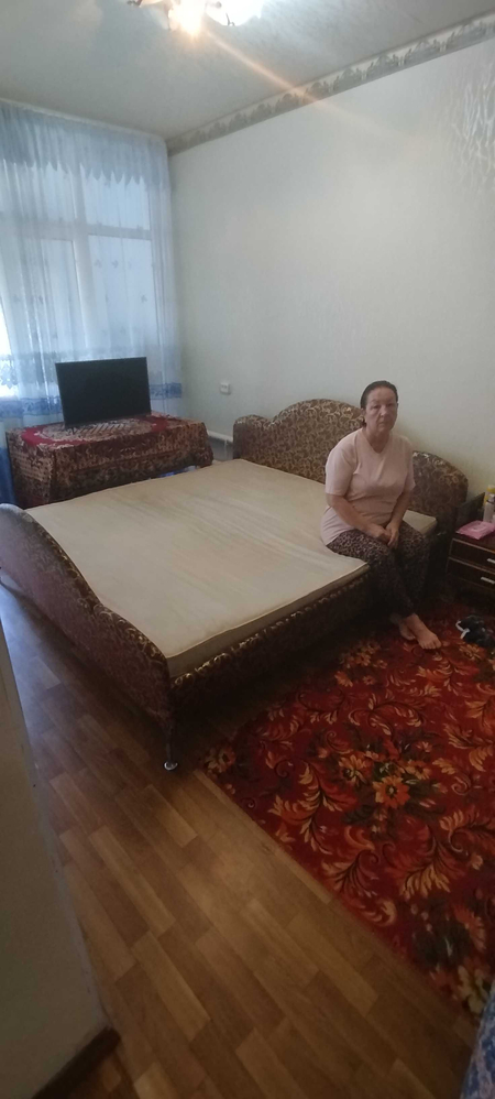 Диван, два кресла, кровать, стол, подставка под мойку кухонную.