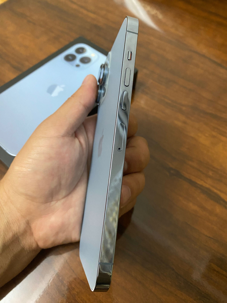 Iphone 13pro max zo’r sostoyaniyada