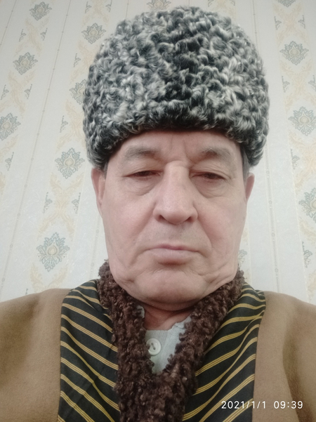 Шерозий, сур, каракул теридан янги тикилган папоқлар бор