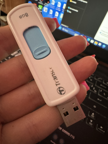 Флешка Transcend 8 GB