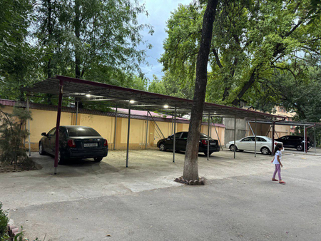 Ц13. Labzak. Mòljal lokamativ Park. 4/3/4. 78m2.