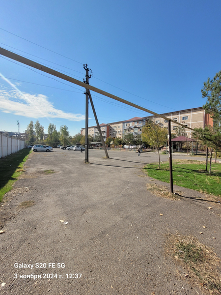 2 xona 3 xona qilingan sotiladi 60.5m²