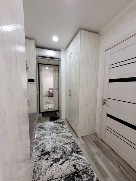 Метро Максим Горький , 2/1/5 , кирпич , 2*6 балкон , 93 000 у.е
