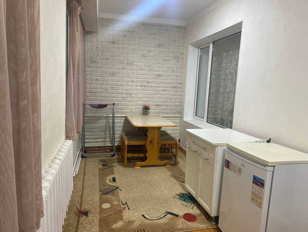 на алайском на Аллее Гоголя 60м2 2-й этаж 3ком евро!`