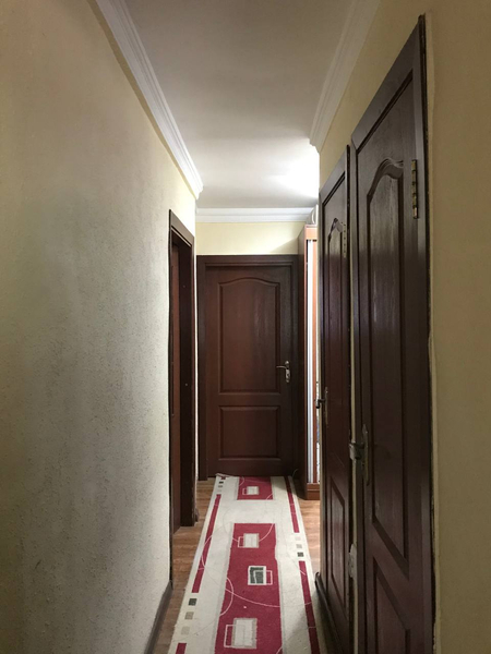 Срочно продаю 3 комнотная квартира Алмазарский район Нукус Кинотеатр