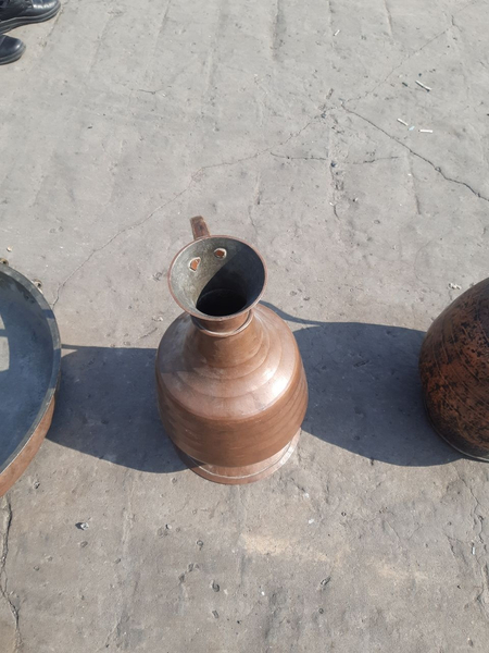 Qadimiy mis koʻza va qozon sotiladi