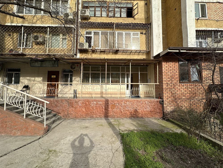 Продается Коммерческое Помещение-76 кВ. Центр, Эльбек, Первушка 1 этаж