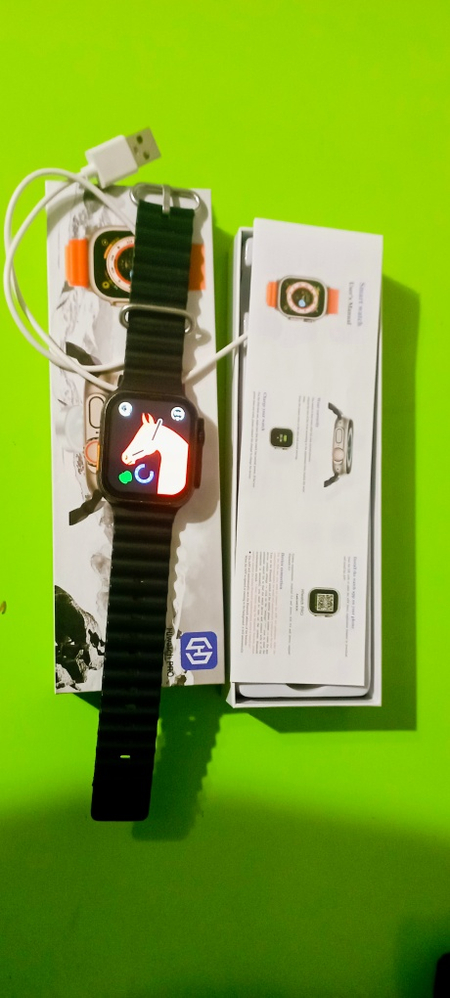 Smartwatch T800 ultra сотилади.