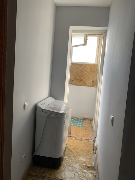 Сдаю 4 комнатную квартиру 120 квадтарных метров. На Яккасарайском .