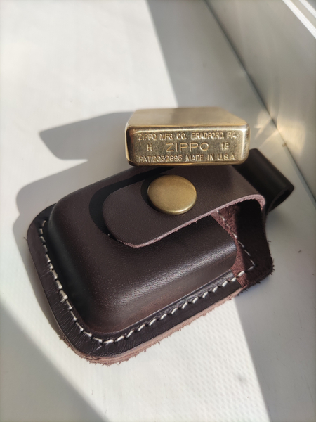 Оригинальная бензиновая зажигалка (новая).