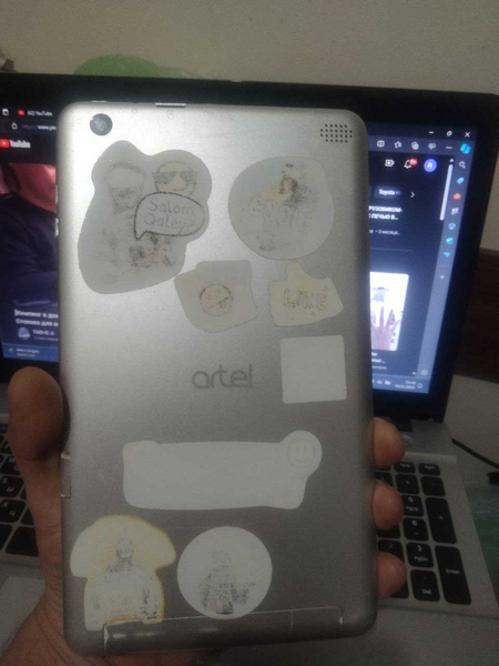 продается планшет Artel