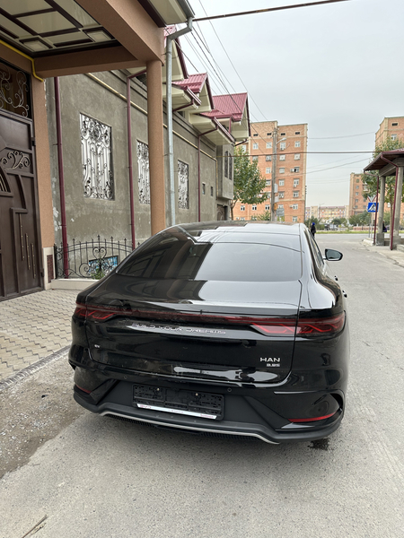 Продам BYD HAN.