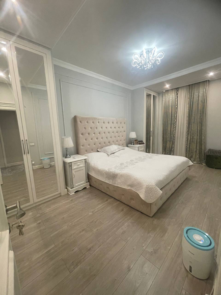 Продам квартиру 3/4/5/100м2 госпитальный рынок посольство Россия