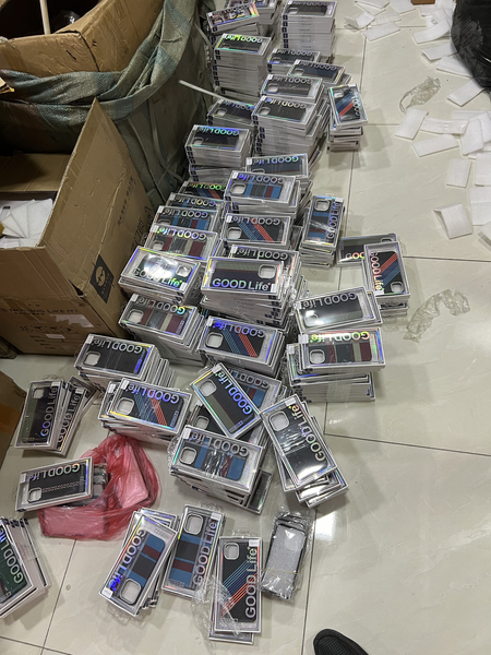 Iphone uchun chexollar